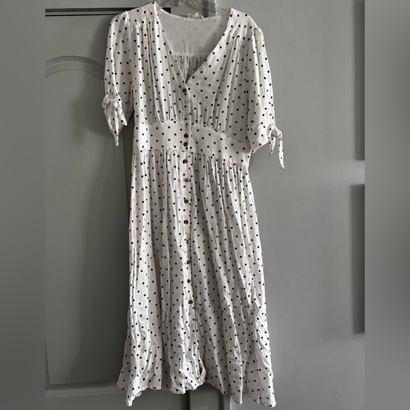 Buru | Dresses | Buru Vneck Tie Sleeve Polka Dot Midi Dress | Poshmark